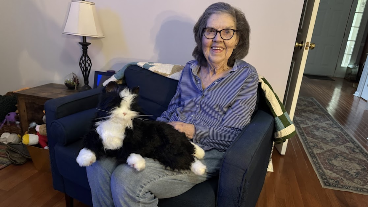 At 88, she thought she was done with pets — then came this robot cat ...
